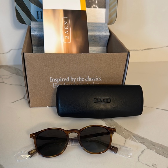 RAEN | Accessories | New Raen Basqmoab Sunglasses Tortoise Green5 ...